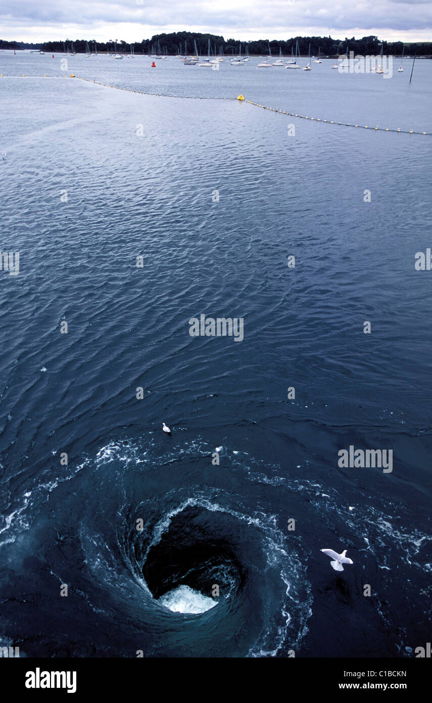 Dam on rance river hi-res stock photography and images - Alamy