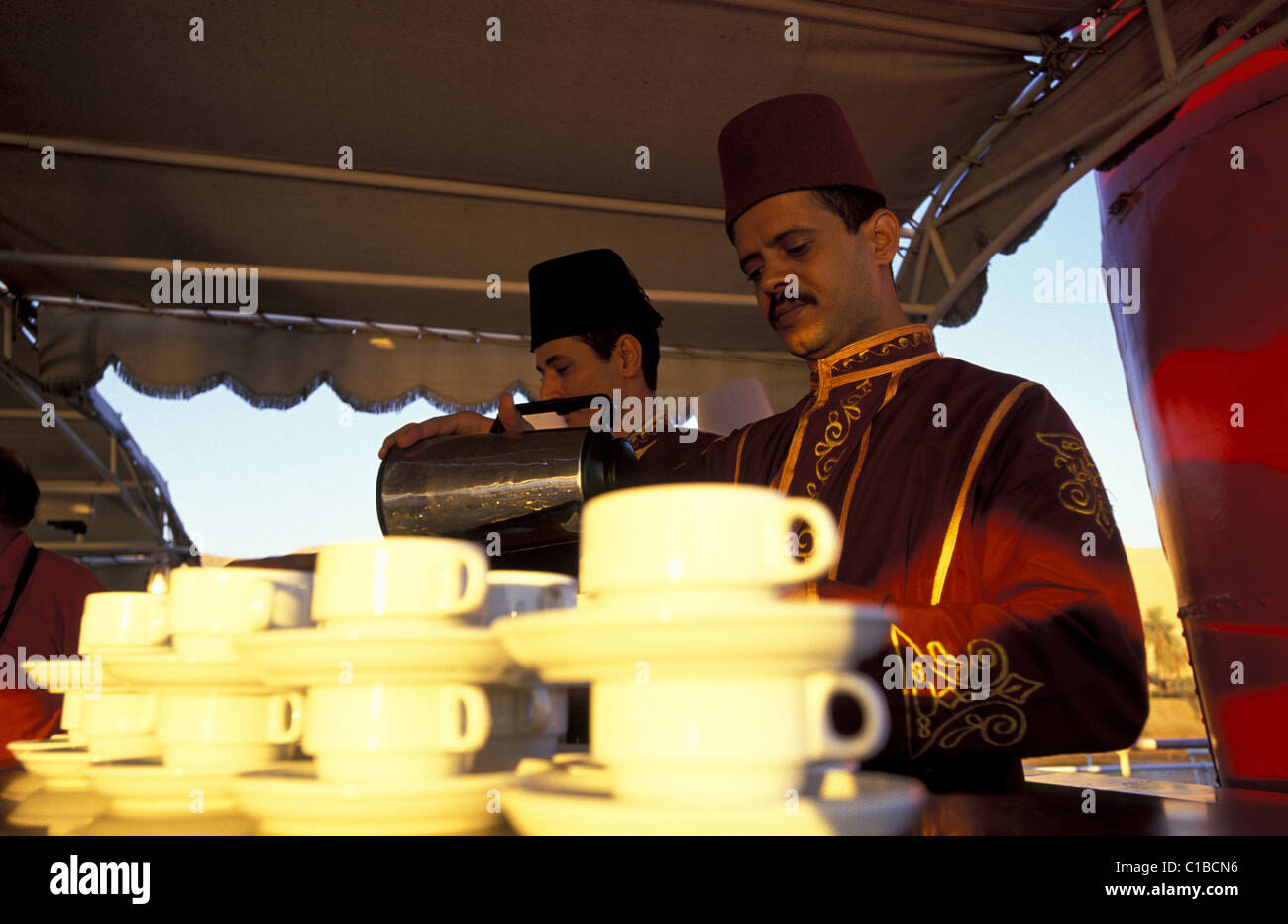Egyptian waiter egypt hi-res stock photography and images - Alamy