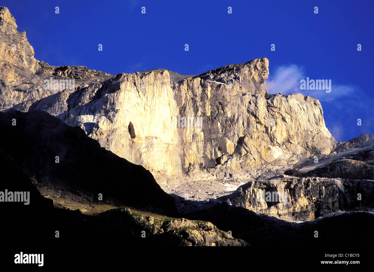 France, Hautes Pyrenees, cirque of Gavarnie Stock Photo - Alamy