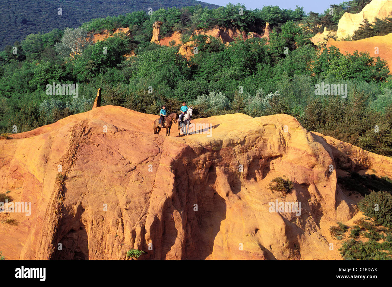 France, Vaucluse, Luberon, Rustrel, Colorado of Provence Stock Photo ...