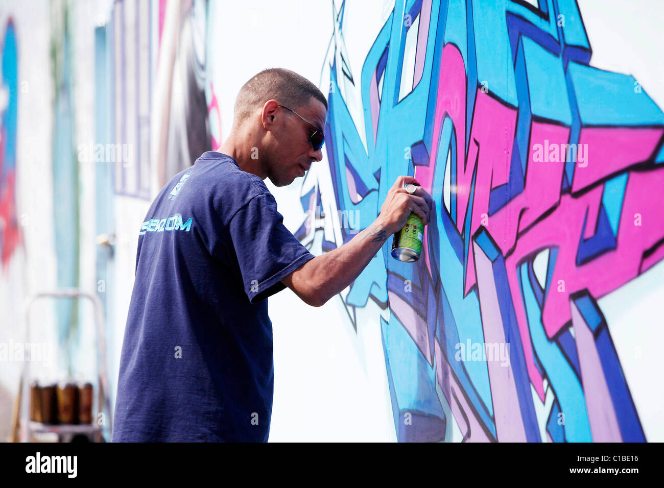 Legal graffiti wall london hi-res stock photography and images - Alamy