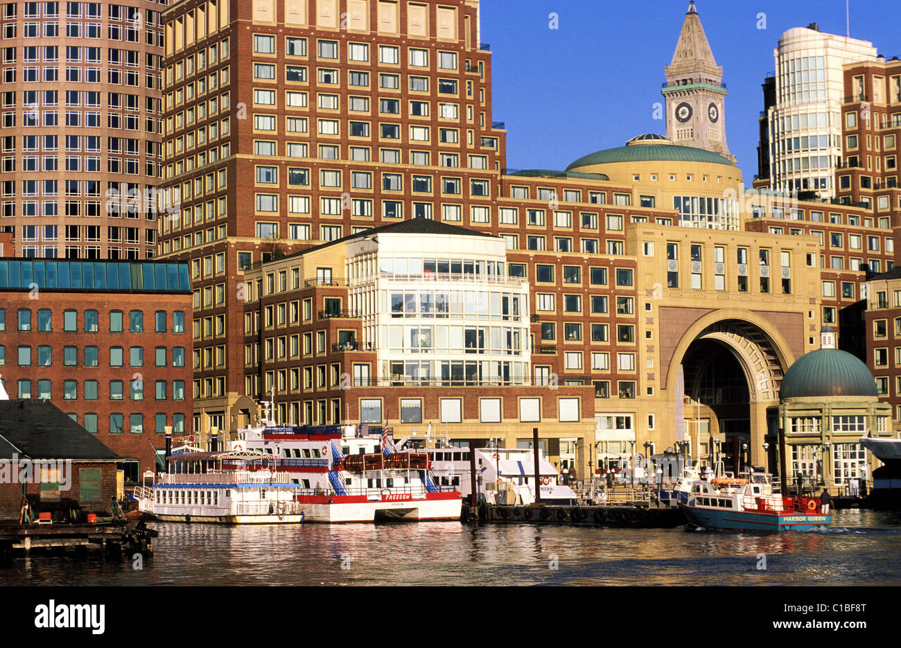 United States, Massachusetts, Boston, harbour, Rowes Wharf Stock Photo ...