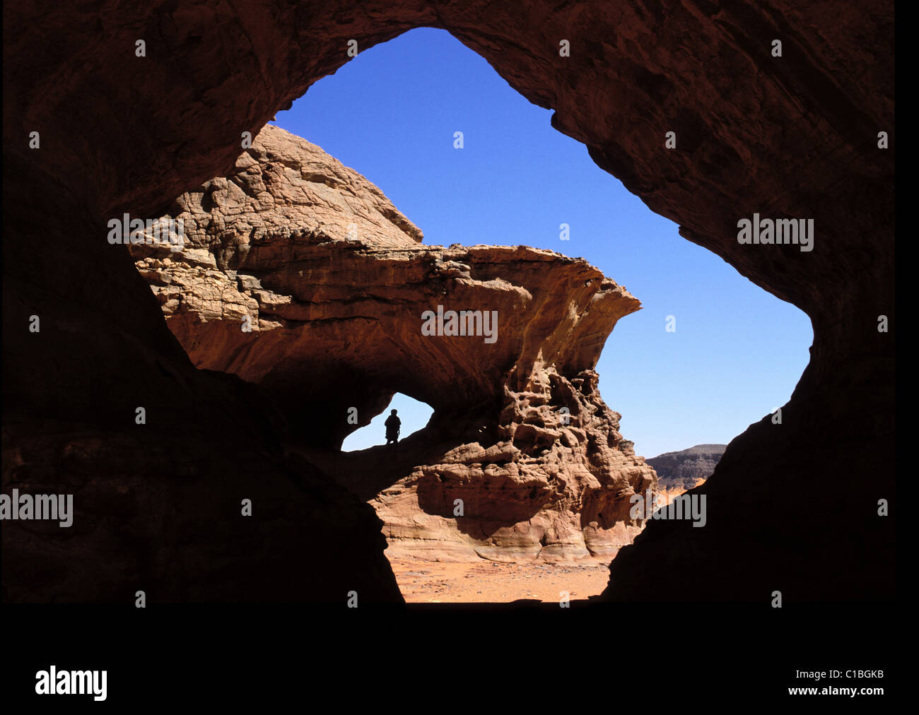 Algeria, Sahara, arch in the Tadrart Stock Photo - Alamy