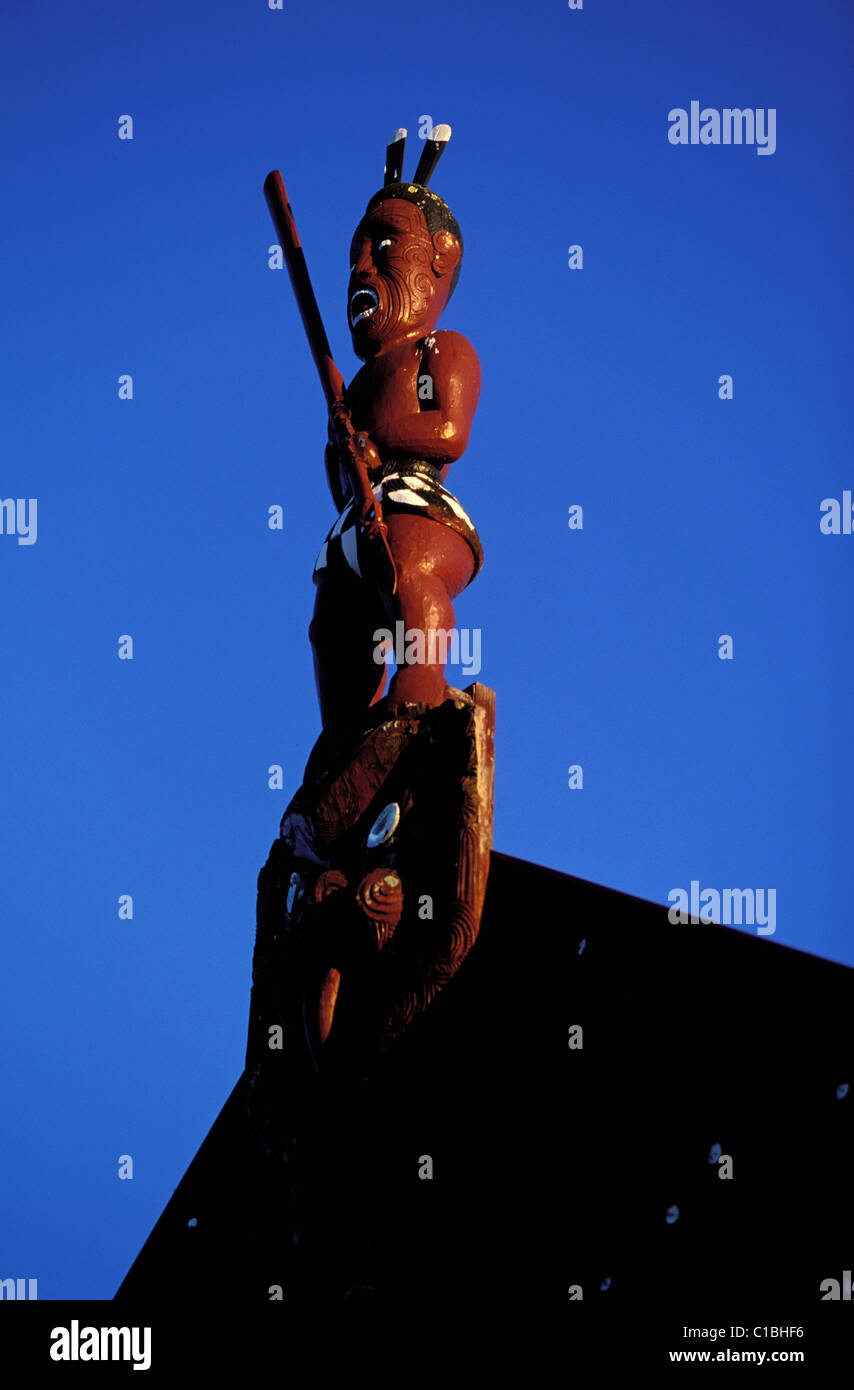 Maori sculptures hi-res stock photography and images - Alamy