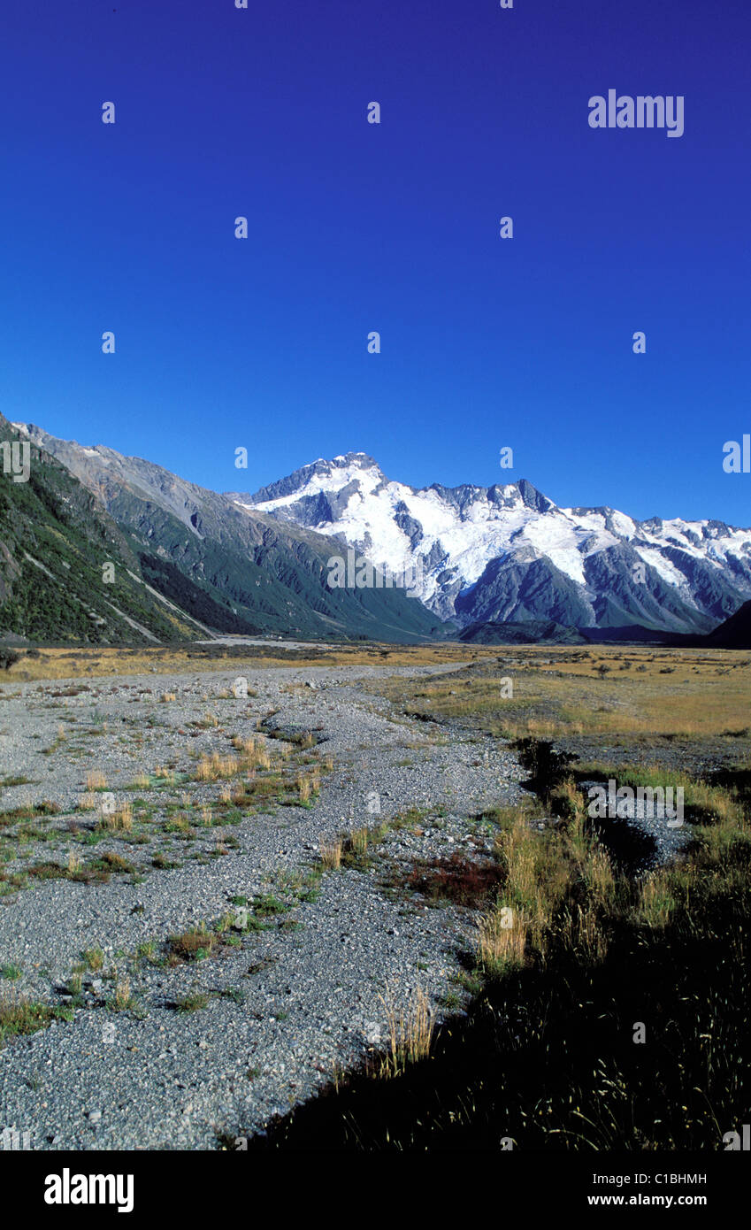 New Zealand, South Island, Mount Cook National Park, Mount Cook (12,254 ...