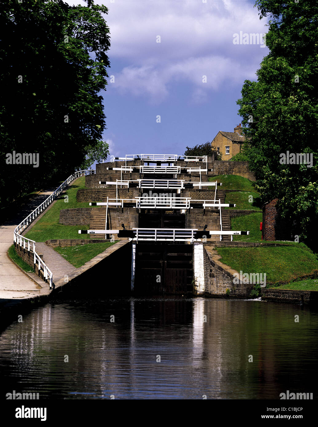 Five Rise Lock, Bingley, Yorkshire, England Stock Photo - Alamy
