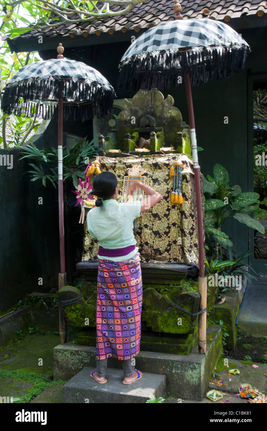 Balinese shrine hi-res stock photography and images - Alamy