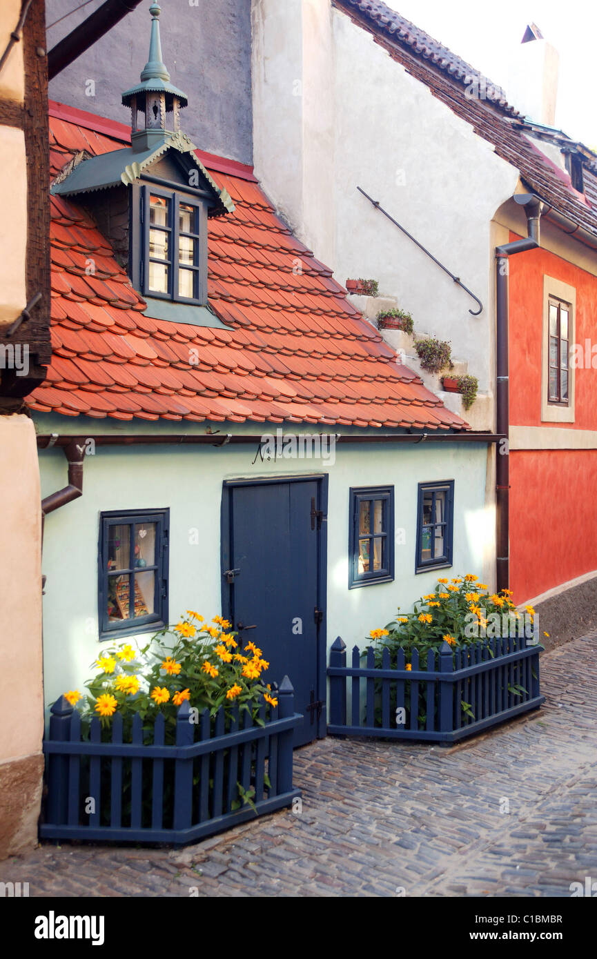 Czech Republic, Prague, Kafka's house in golden lane Stock Photo - Alamy