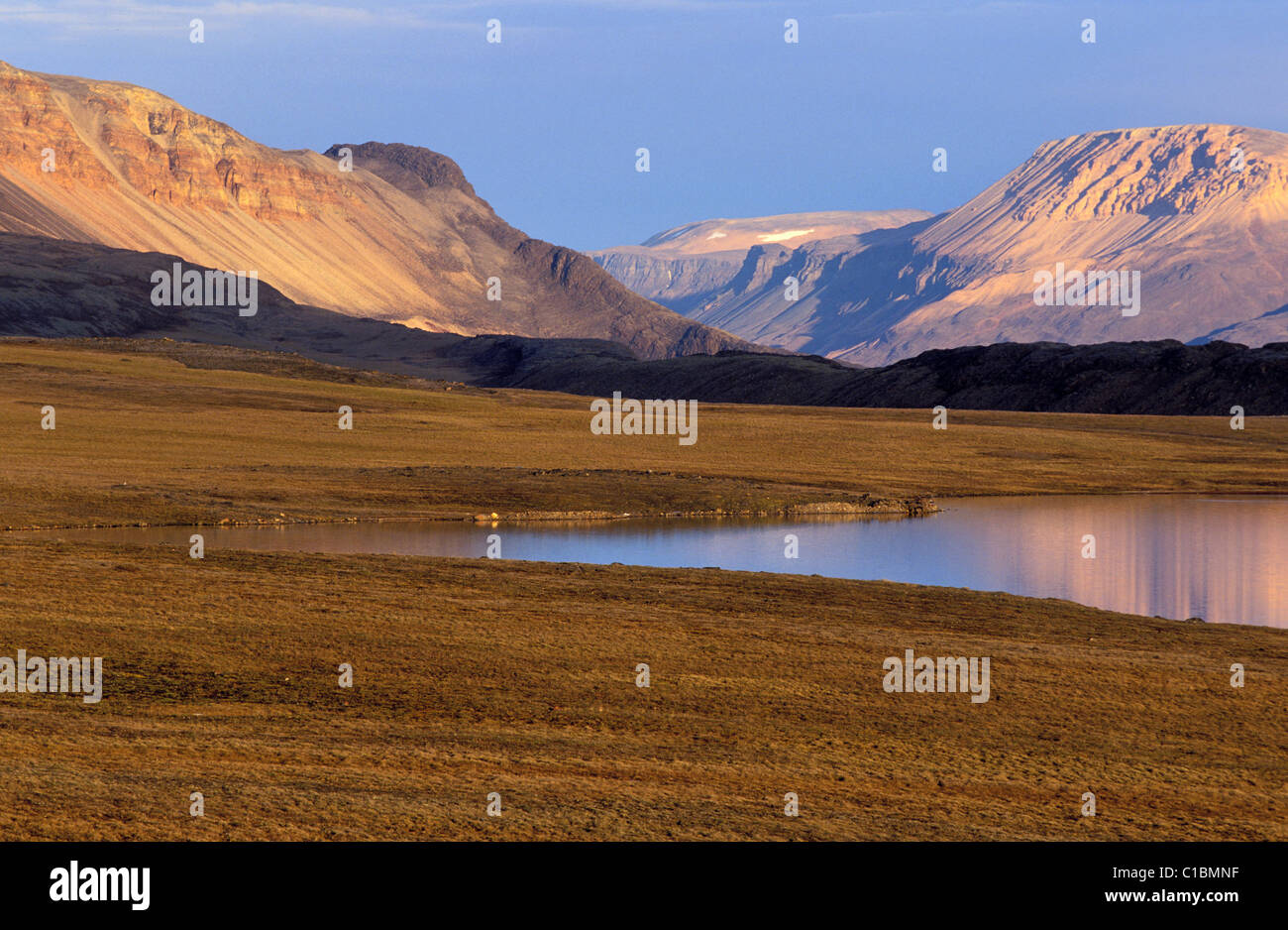 Nanisivik hi-res stock photography and images - Alamy