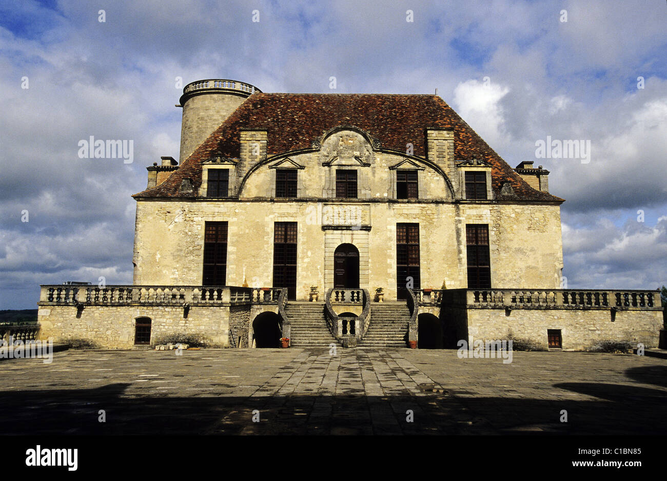 Duras castle france hi-res stock photography and images - Alamy