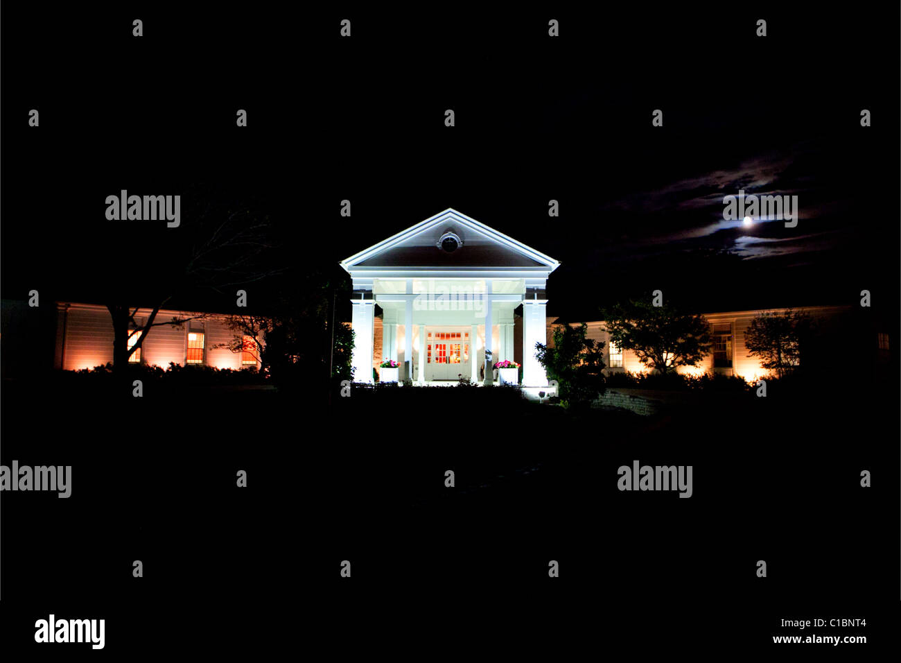 CHENEQUA COUNTRY CLUB HARTFORD WI WISCONSIN BUILDING NIGHT GOLF COURSE ...