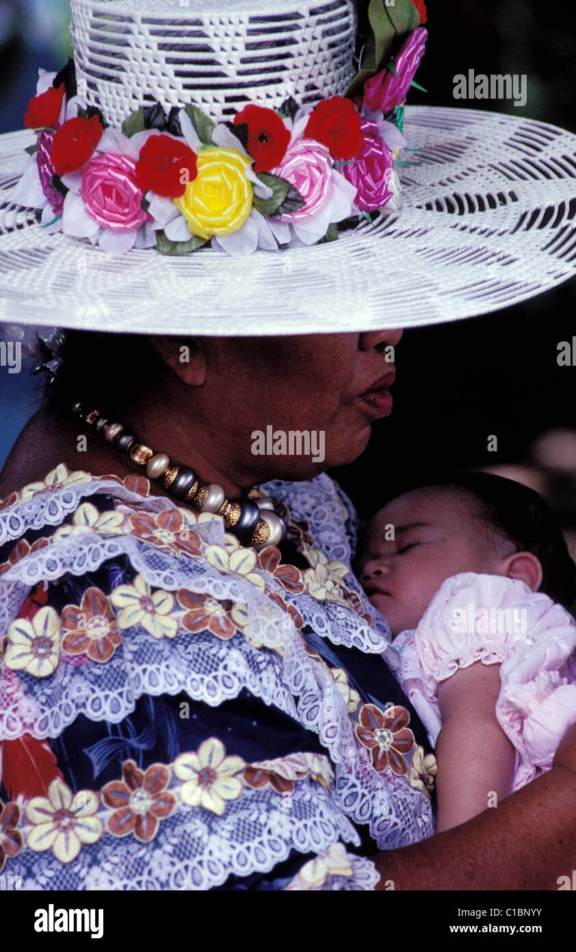 France, French Polynesia, Society archipelago, Tahiti, Papeete, woman ...