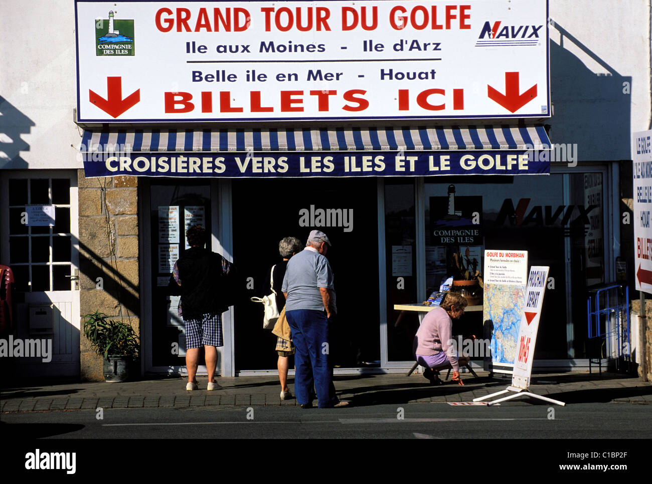 France, Morbihan, Locmariaquer in the Morbihan golf Stock Photo - Alamy