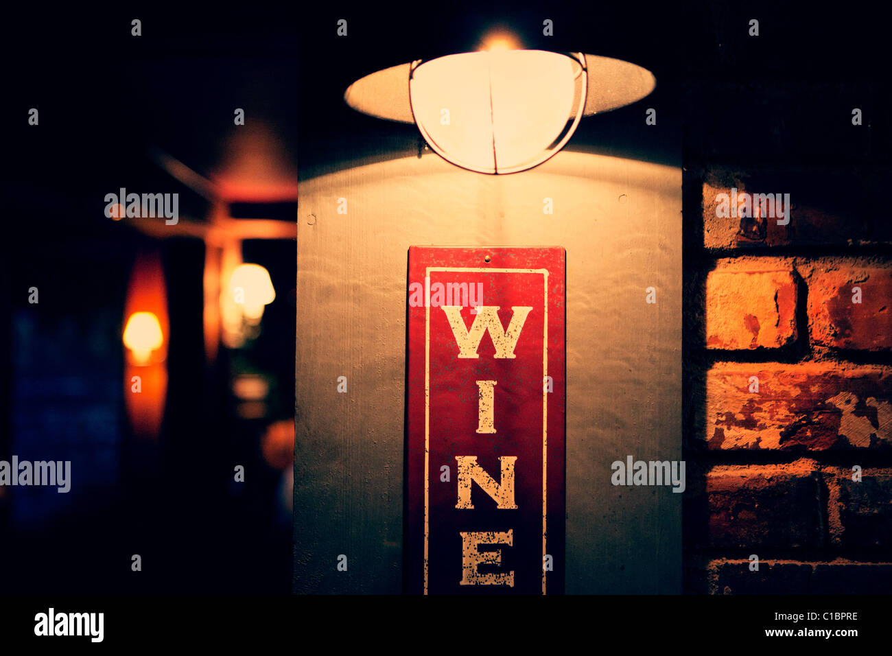 Sign wine winery hi-res stock photography and images - Alamy