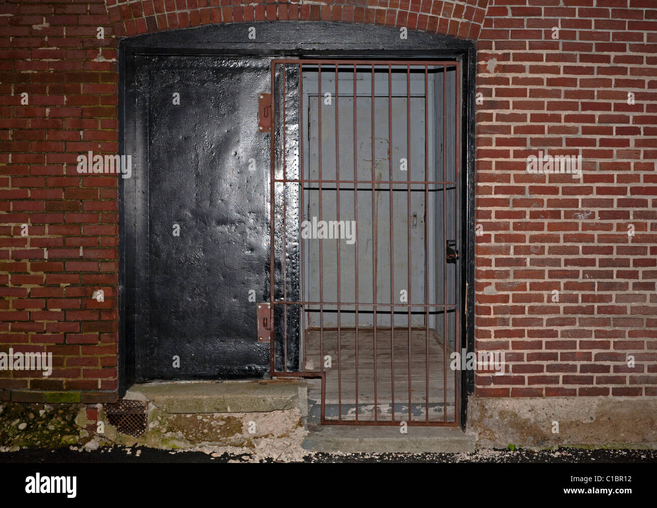 Building entrance gated to discourage intruders Stock Photo - Alamy