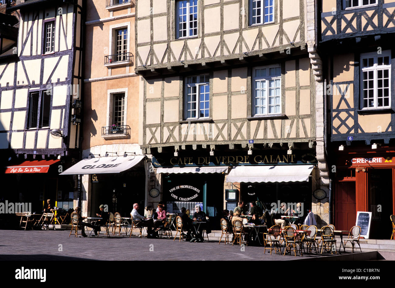 France, Saone et Loire, Chalon sur Saone, half timbering house on Saint ...