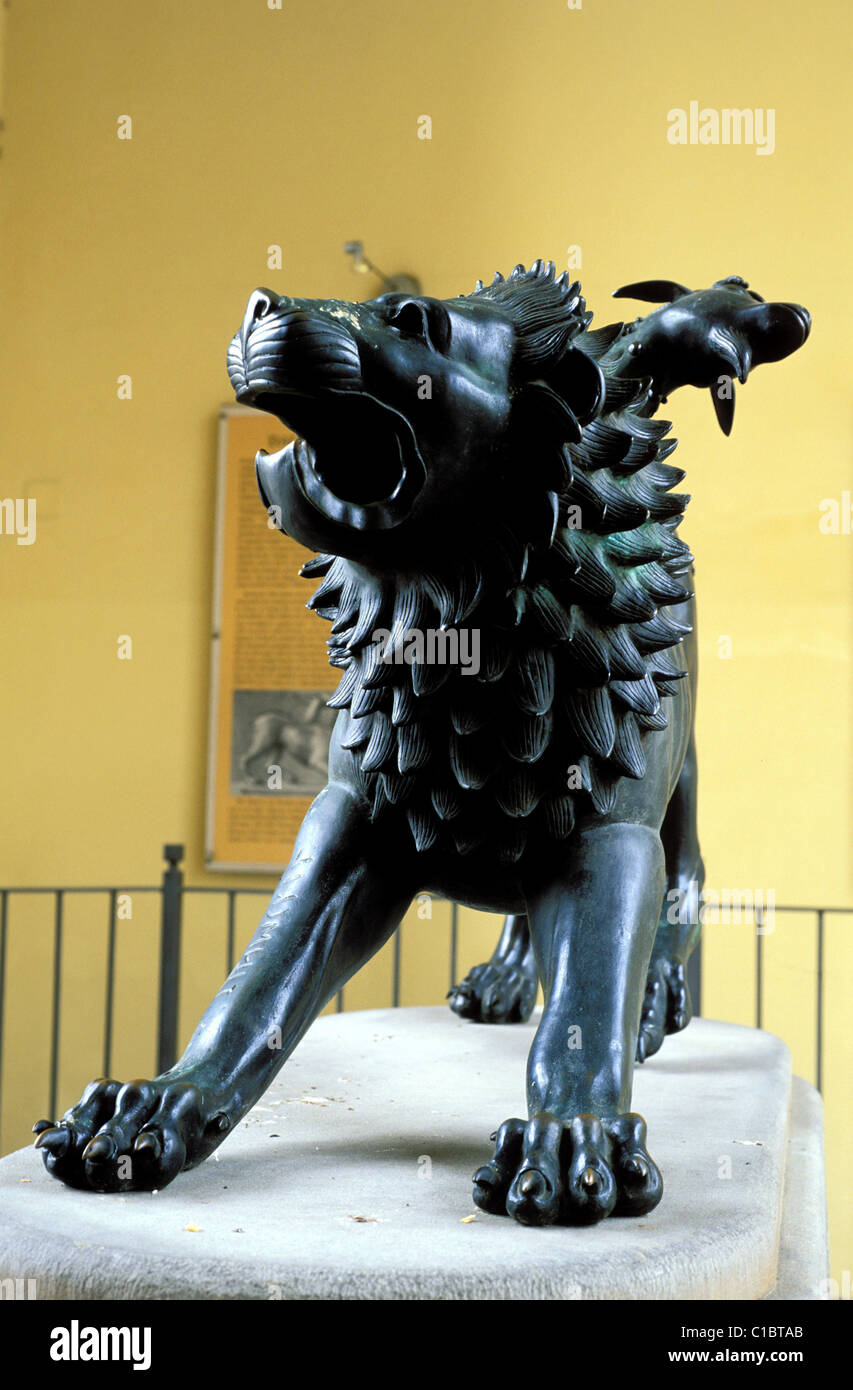 Italy, Tuscany, Arezzo, the bronze statue of the Chimaera Stock Photo ...