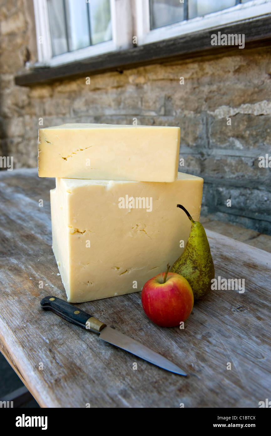 Cheddar cheese, Stephen and George Keen Cheddar, Moorehayes Farm ...