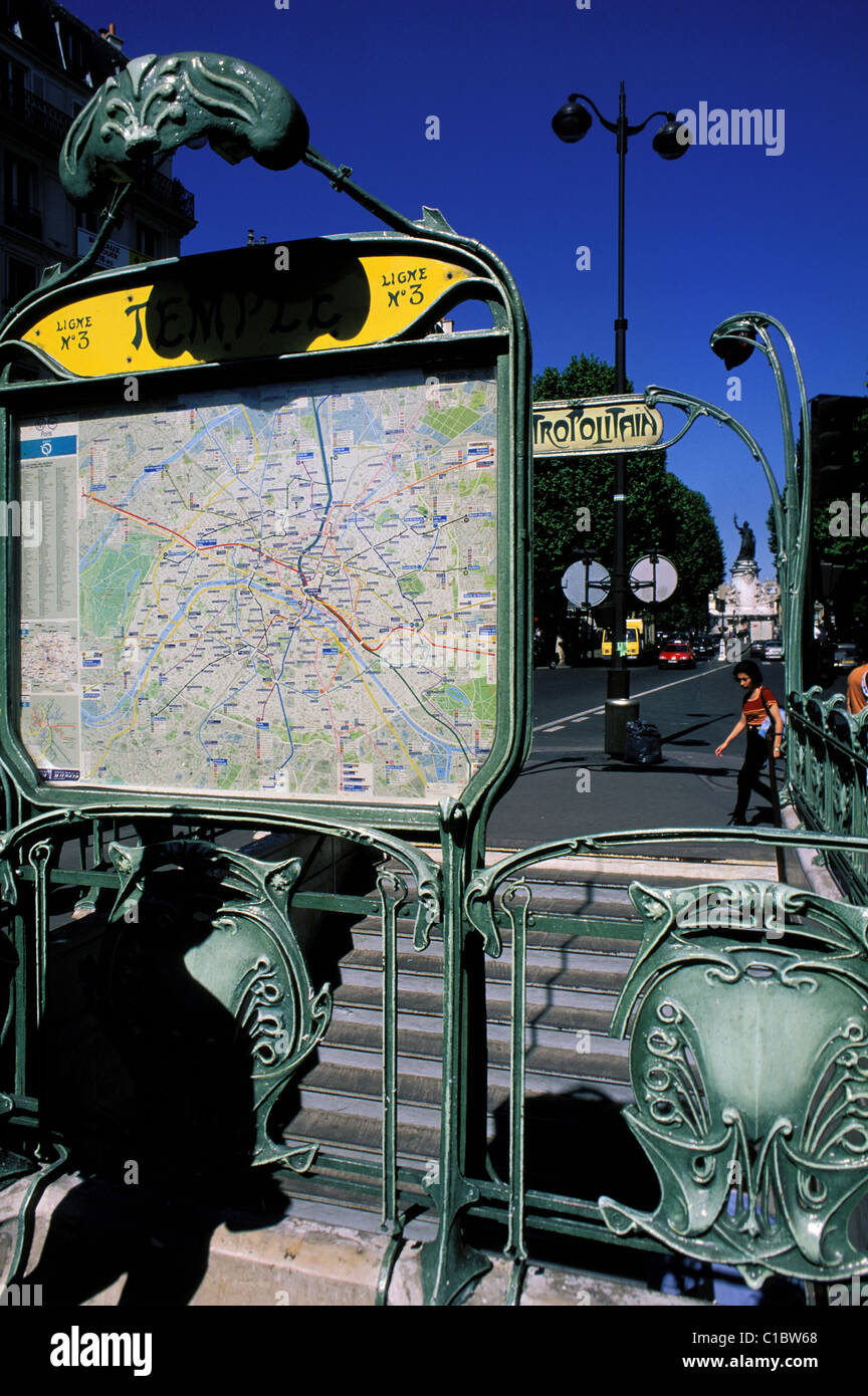 France, Paris, Metro exit and map Stock Photo - Alamy