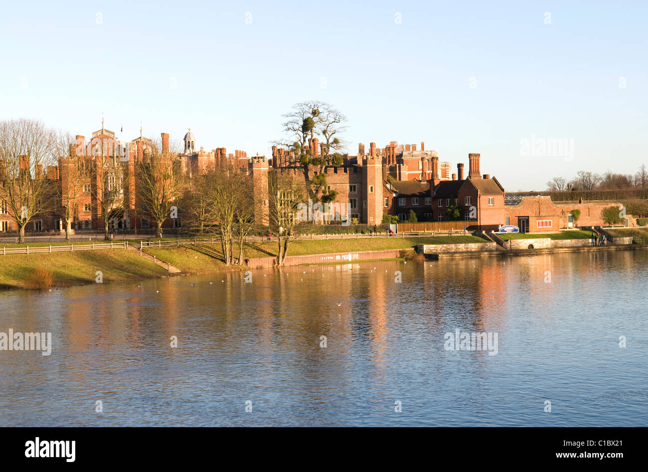 Hampton Court Palace with the river Thames in the foreground Stock ...