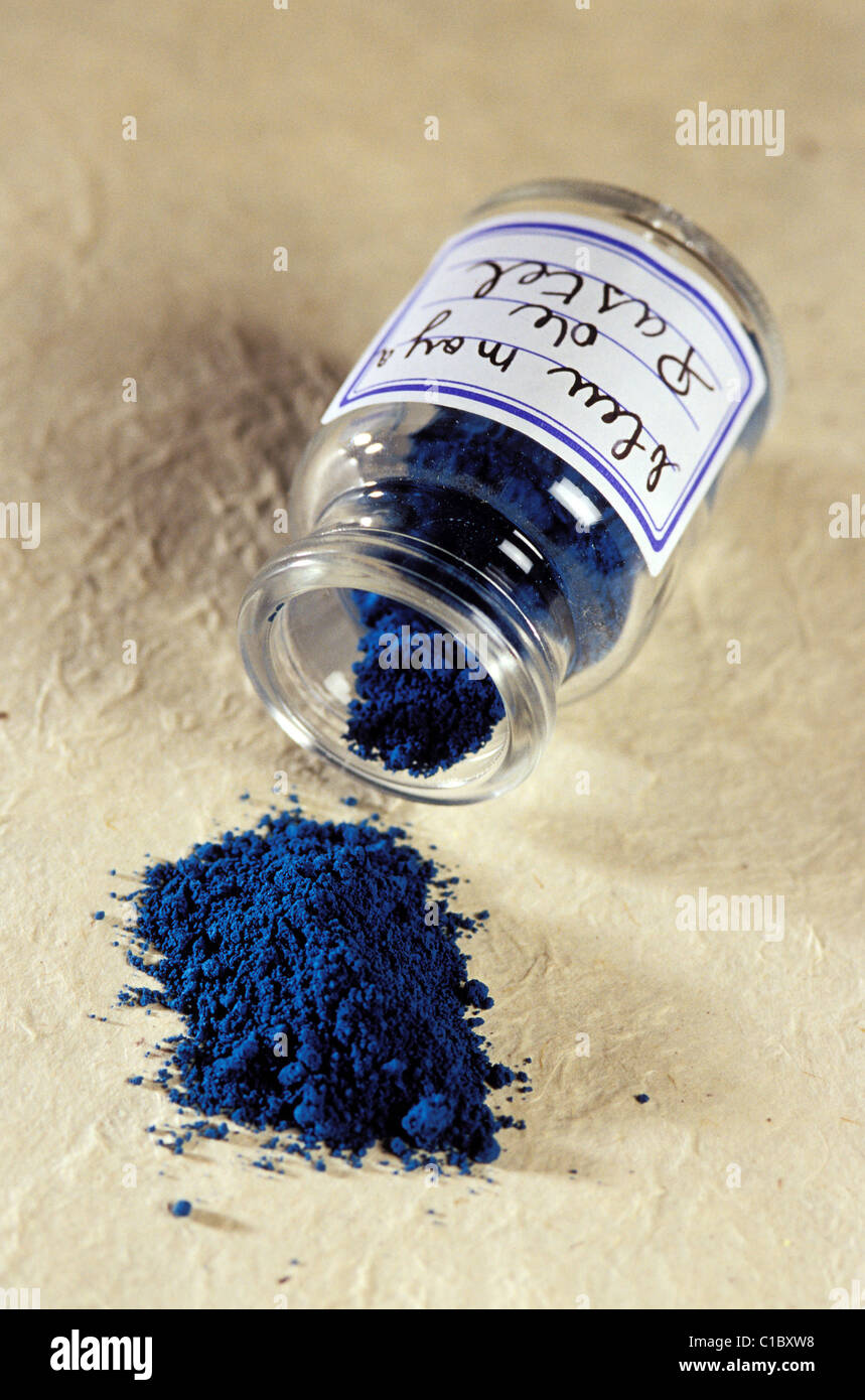 Blus maya pastel bottle hi-res stock photography and images - Alamy