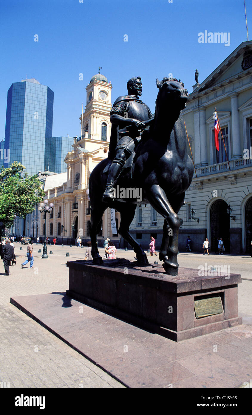 Chile, Santiago, Don Pedro de Valdivia statue Stock Photo - Alamy