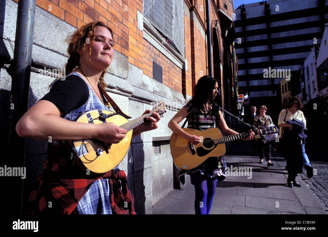 Buskers bar hi-res stock photography and images - Alamy
