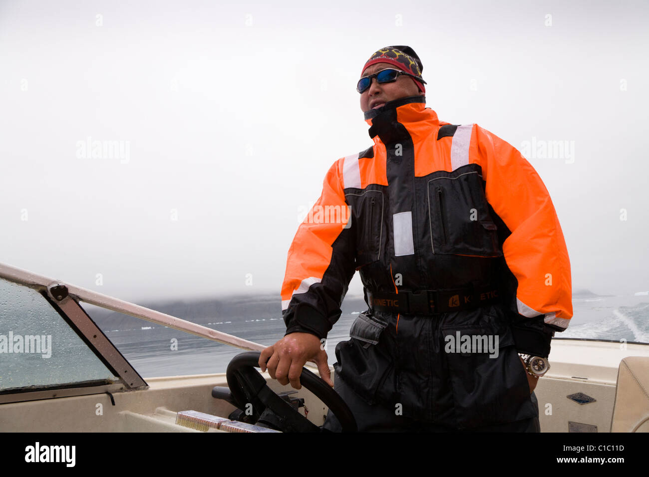 Inuit greenland portrait water hi-res stock photography and images - Alamy