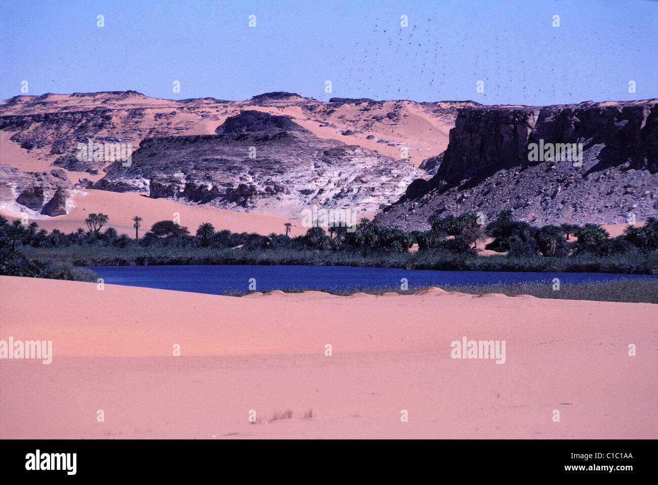 Ounianga hi-res stock photography and images - Alamy