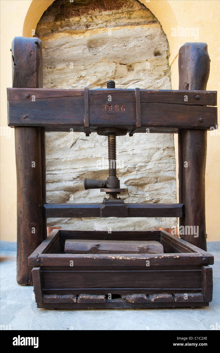 Old wine press hi-res stock photography and images - Alamy