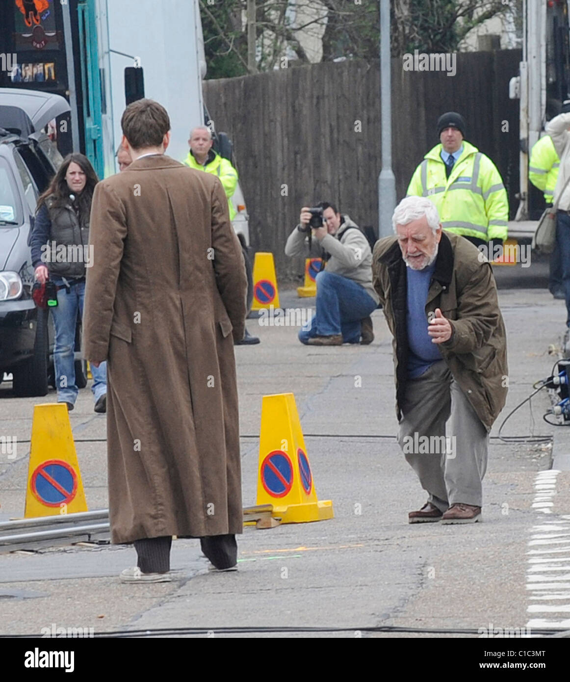 Bernard cribbins doctor who hi-res stock photography and images - Alamy