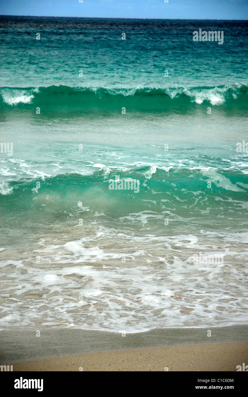 Rolling into the beach hi-res stock photography and images - Alamy