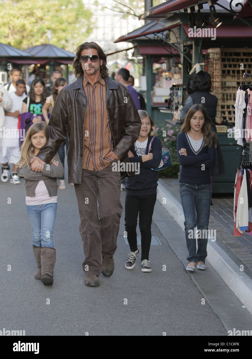 Lorenzo Lamas And His Daughters High Resolution Stock Photography and ...