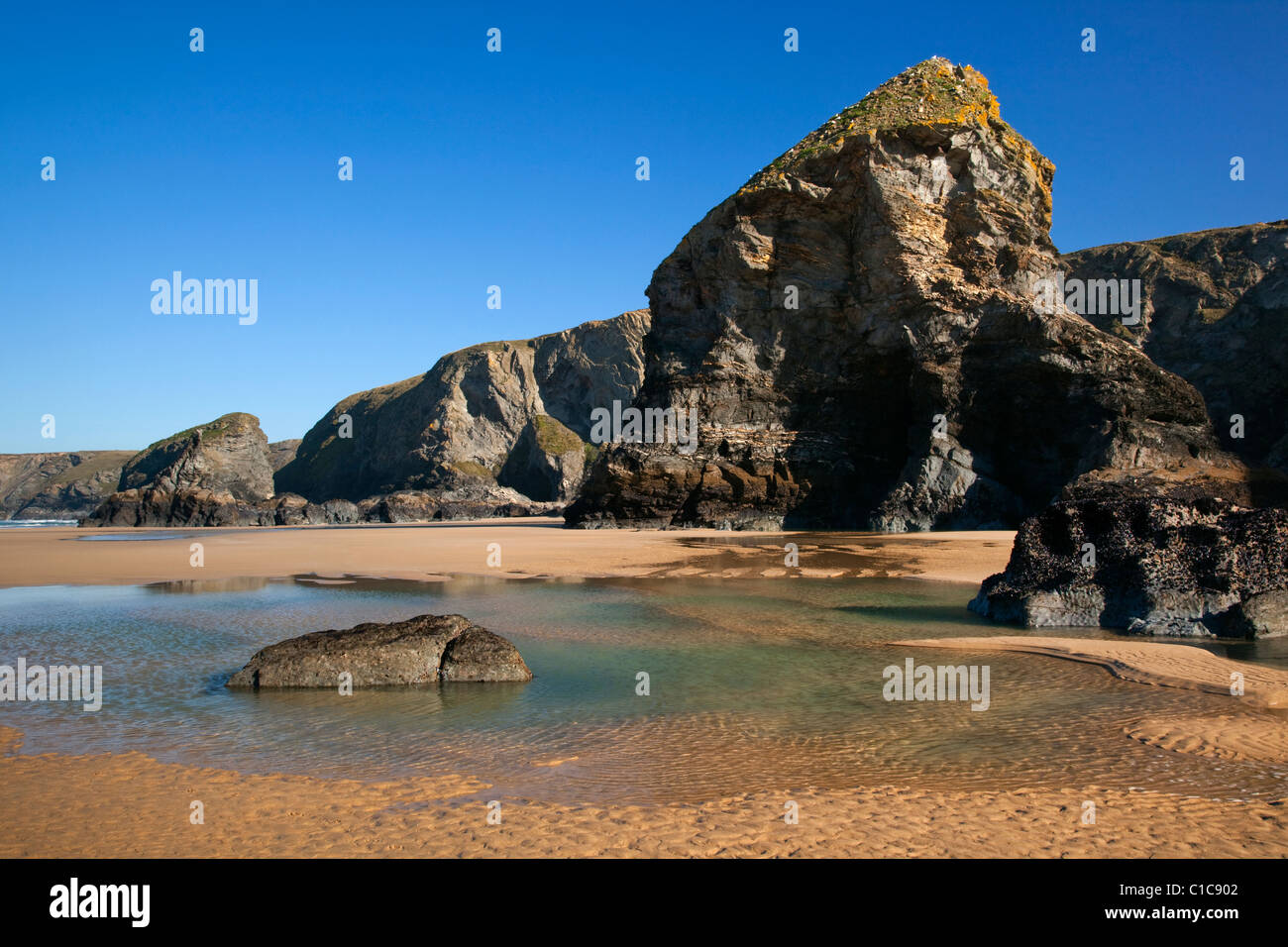 Stack pools hi-res stock photography and images - Alamy