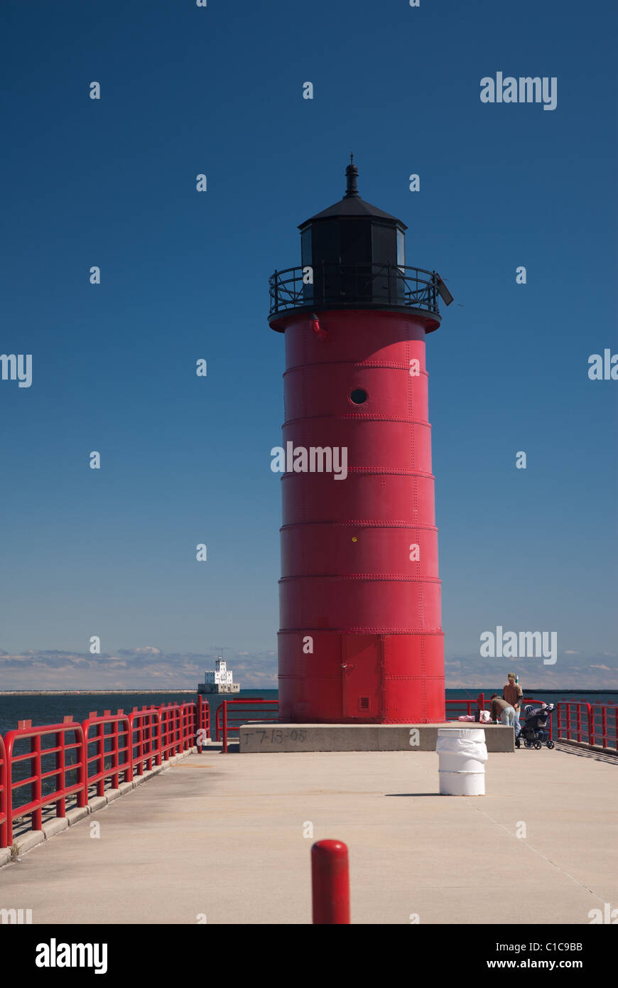 Milwaukee pierhead lighthouse 1872 1906 hi-res stock photography and ...