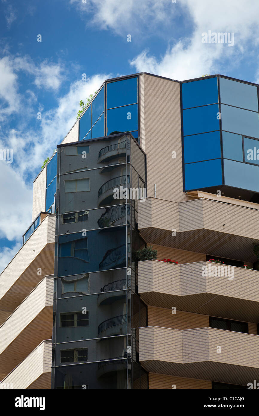 Angular glass hi-res stock photography and images - Alamy