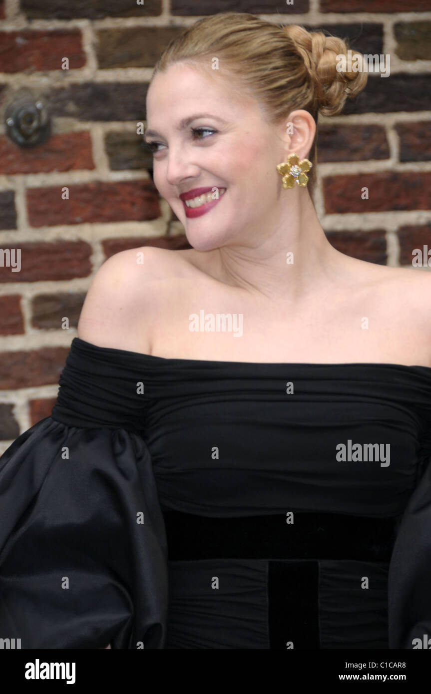 Drew Barrymore outside the Ed Sullivan Theater for the 'Late Show With ...