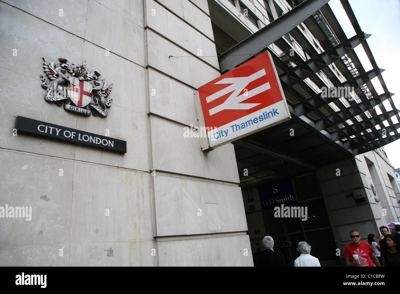 City thameslink station hi-res stock photography and images - Alamy
