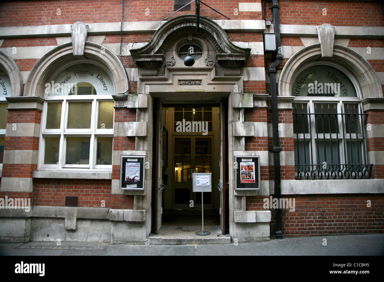 Blackfriars theatre hi-res stock photography and images - Alamy