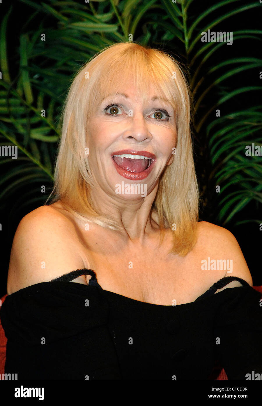 Katy manning hi-res stock photography and images - Alamy