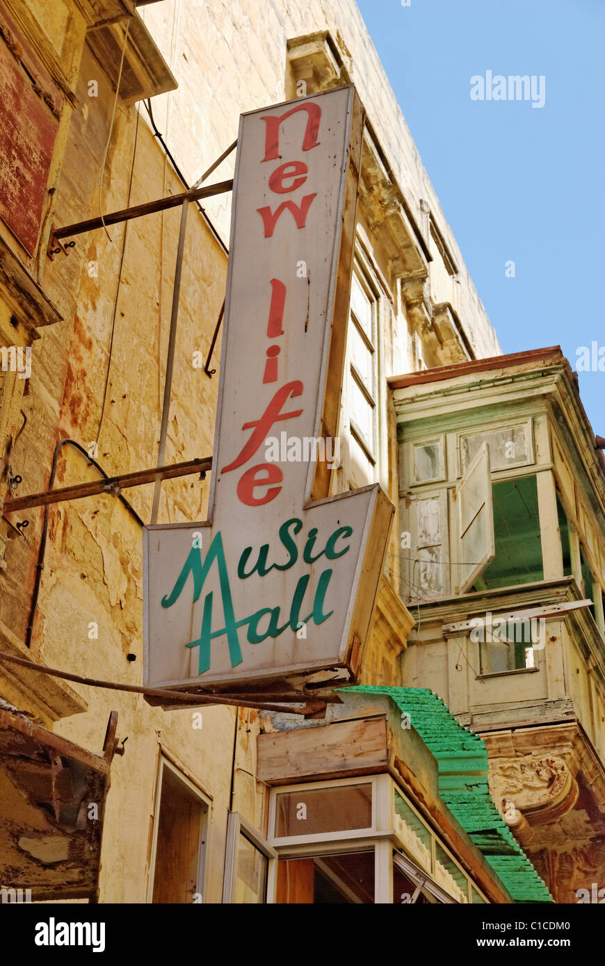 Bar signs hi-res stock photography and images - Alamy