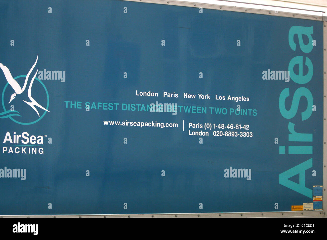 An AirSea packing removal van appears outside Madonna's house. Removal ...