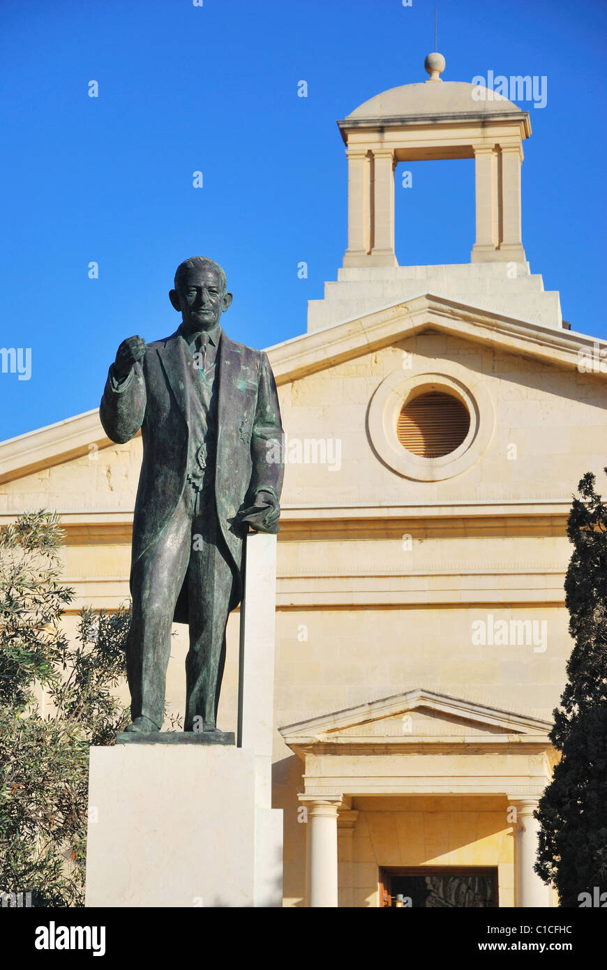 Statue of Gorgio Borg Olivier - Valletta Stock Photo - Alamy