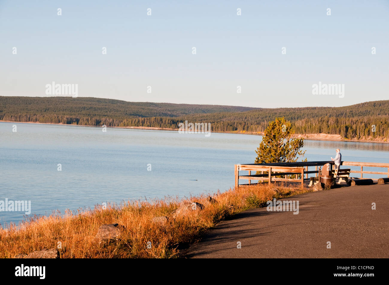 Yellowstone lake hotel supermarket hi-res stock photography and images ...