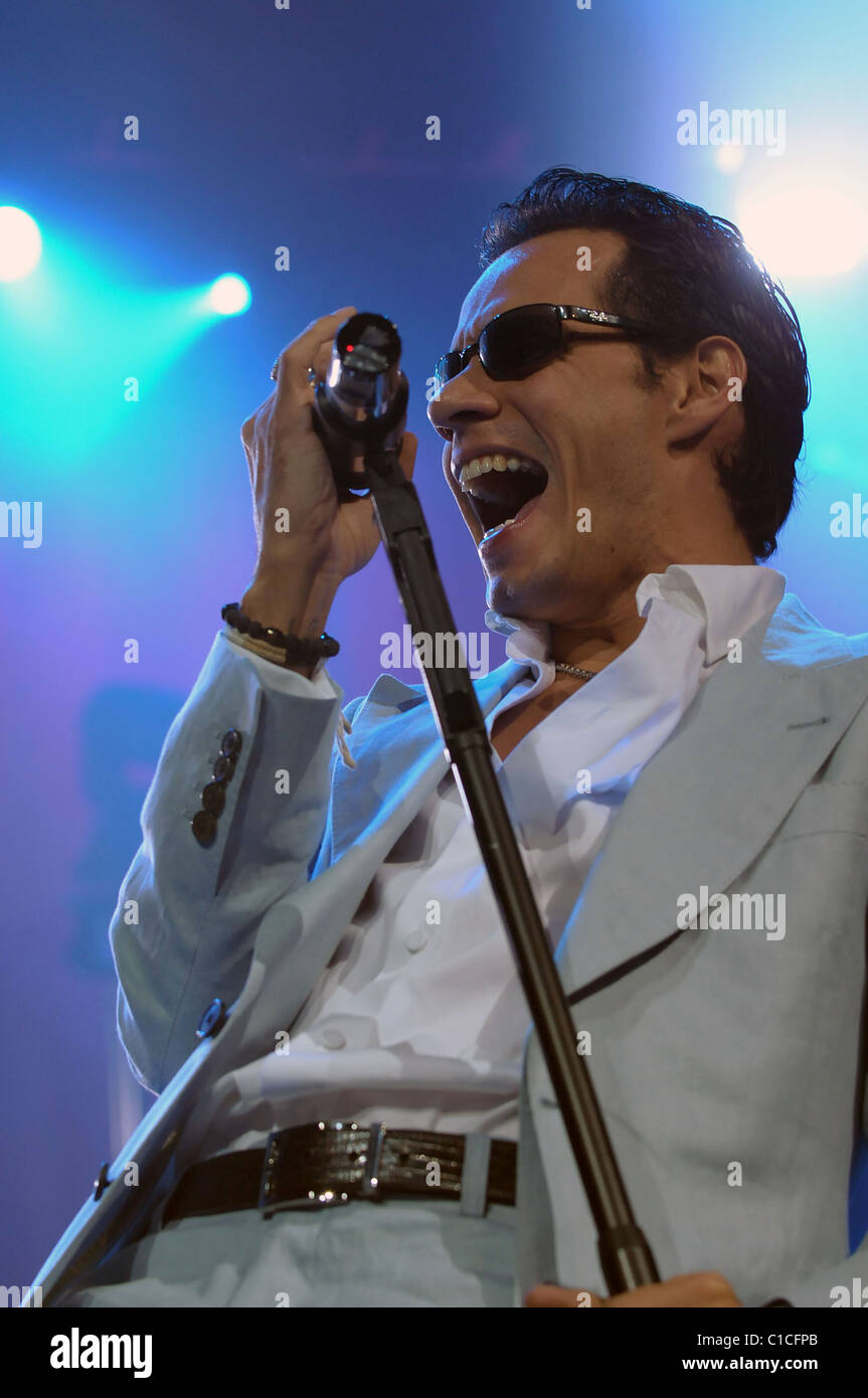 Multi Award-Winning Salsa sensation, actor and producer Marc Anthony ...