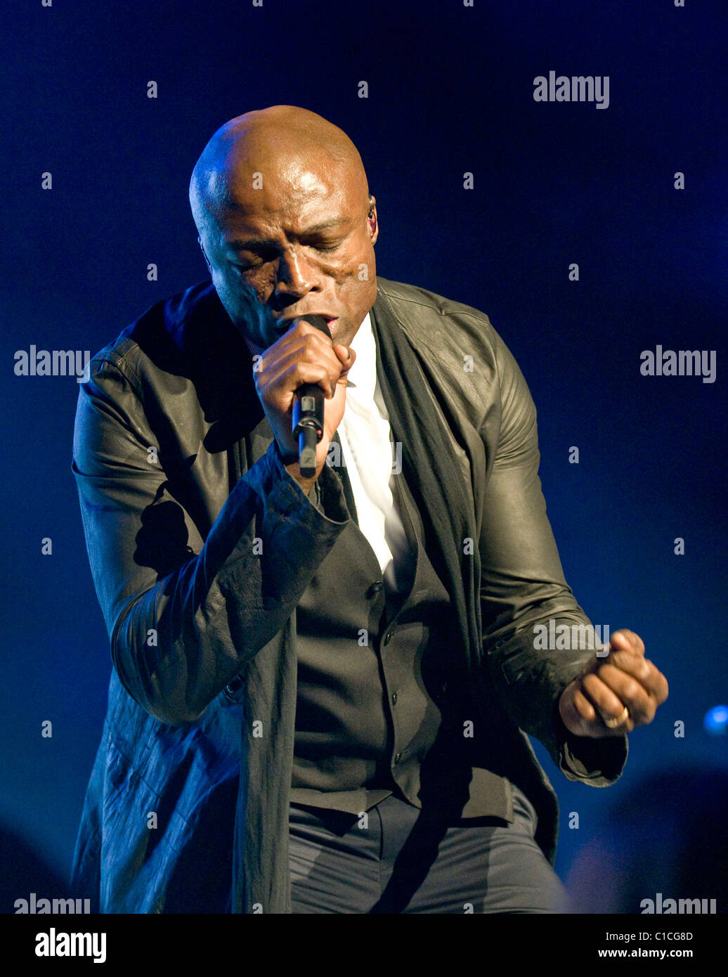 Seal in concert at Radio City Music Hall where he confirmed that his ...