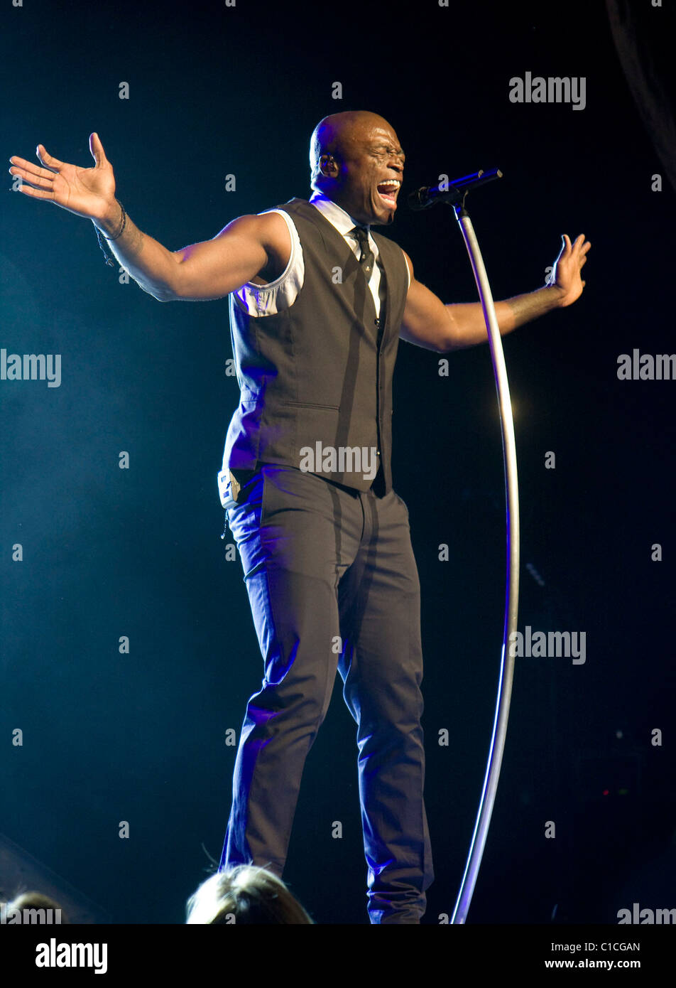 Seal in concert at Radio City Music Hall where he confirmed that his ...