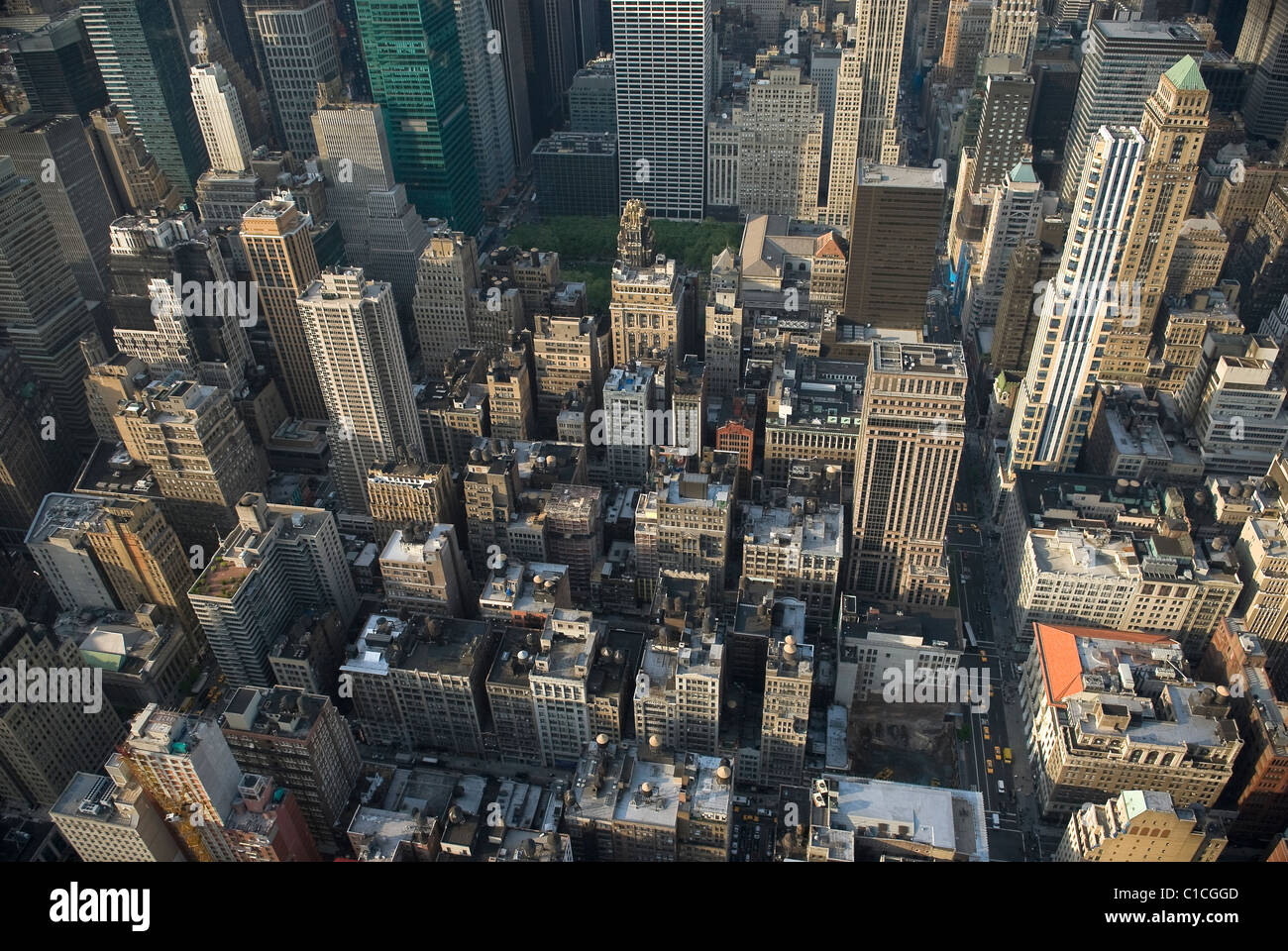 Aerial view of Manhattan and New York City from the observation deck of ...