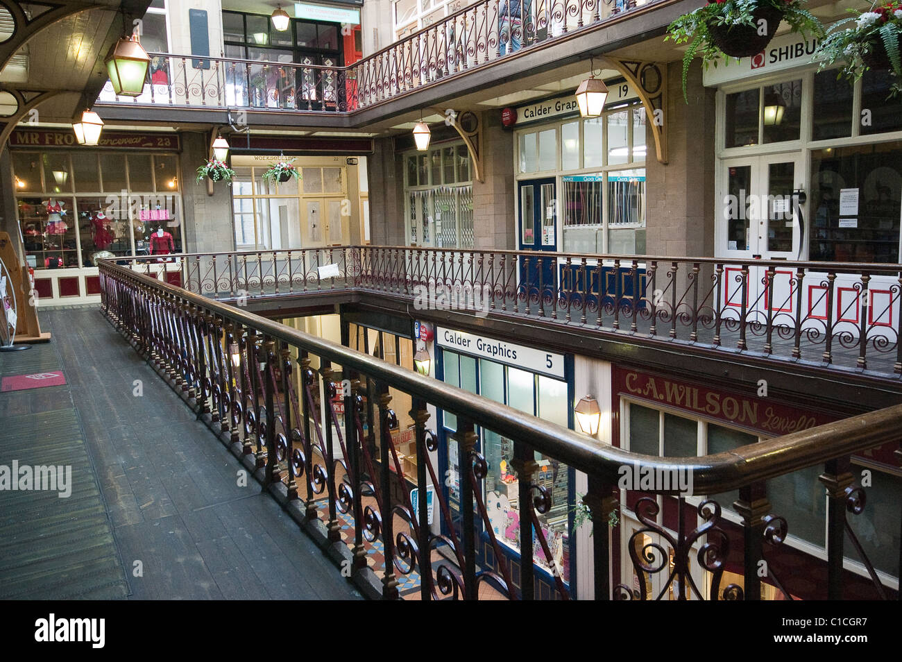 Independent shops in Byram Arcade shopping centre Huddersfield Stock ...
