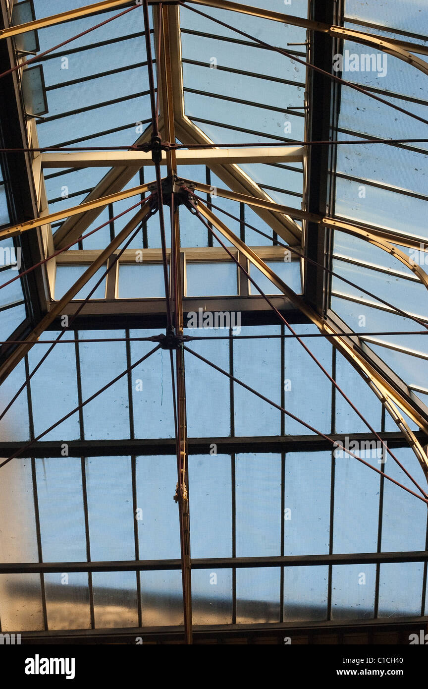 Byram Arcade Huddersfield High Resolution Stock Photography and Images ...